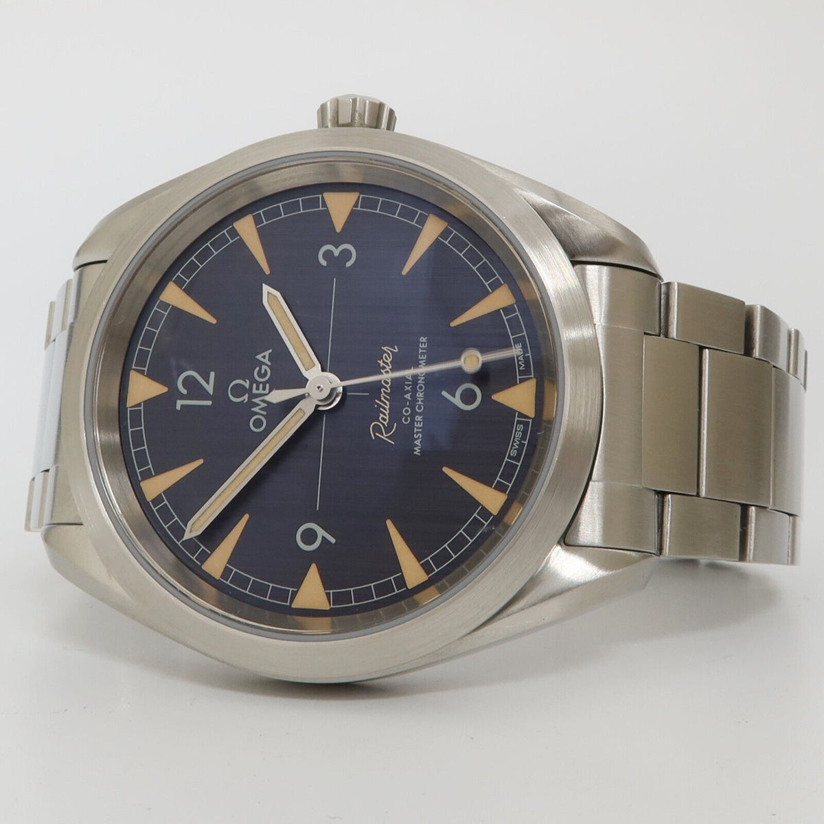 Omega Seamaster Railmaster Dark Grey Dial Automatic Steel 220.10.40.20